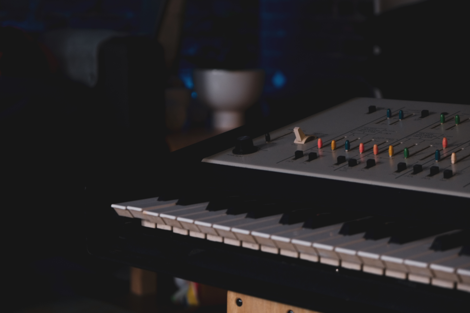 The vintage Arp Odyssey iconic powerful sound – Flowers of Vice